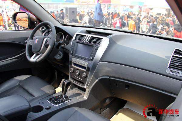 英伦首款SUV SX7上市售价为9.28-12.98万元_陕西频道_凤凰网