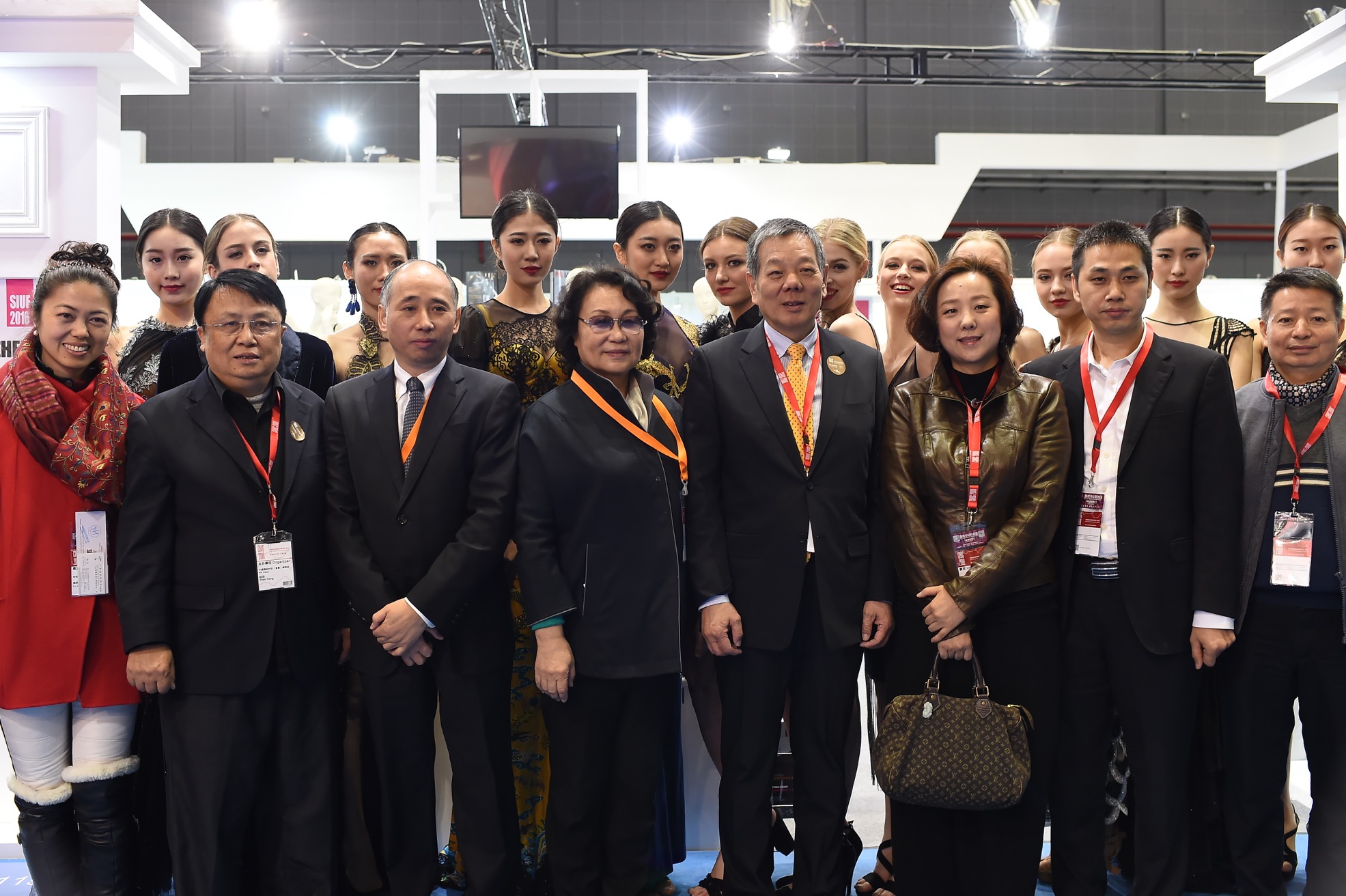 “深圳气质”担当上海PH Value！SIUF国际内衣超模冠军领衔走秀|内衣| 深圳市_凤凰时尚