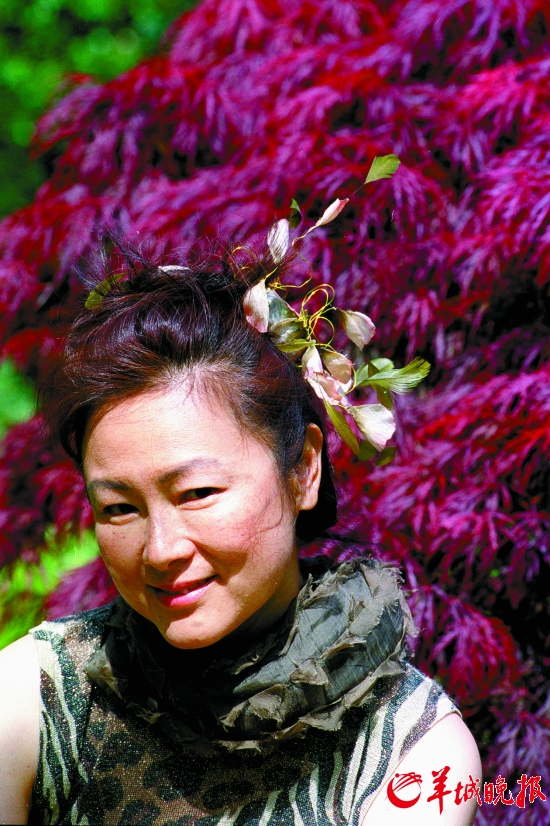 戴上Cherry Chau_时尚频道_凤凰网