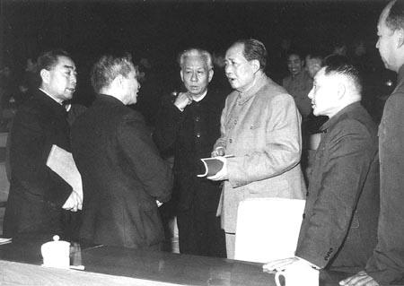 大变局：1962年毛泽东表面民主，实则“钓鱼”？_凤凰网资讯_凤凰网